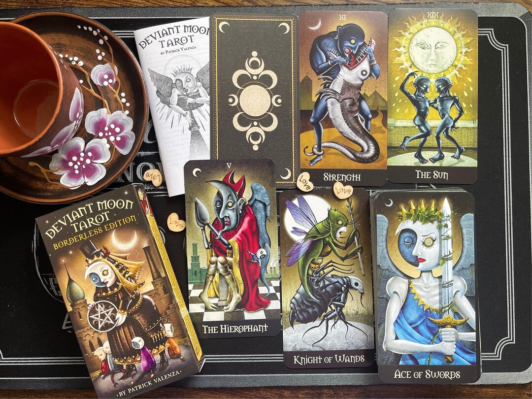 Deviant Moon Tarot Borderless Edition - Etsy