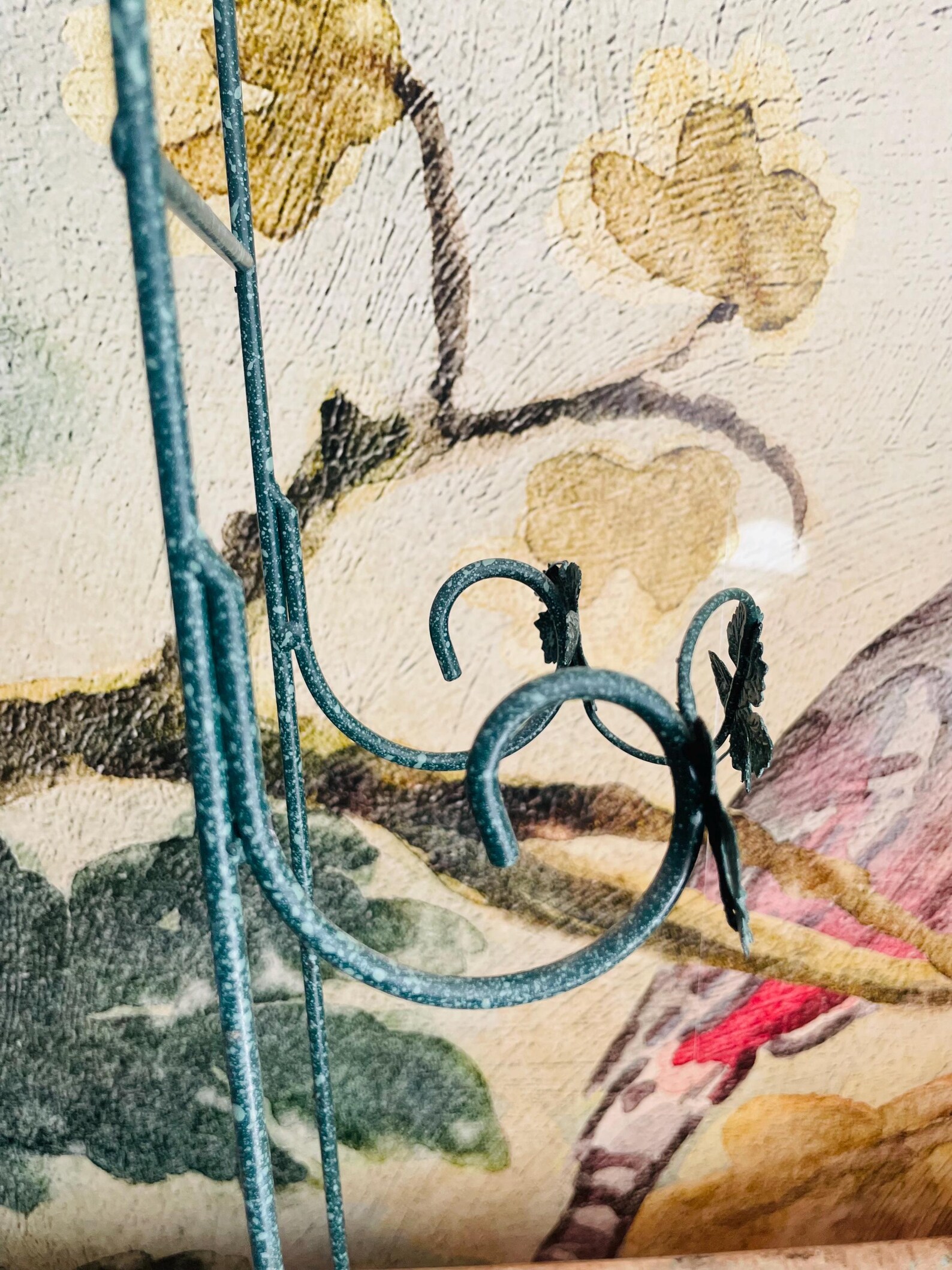 Chippy Plate Rack Green Hanging Art Book Bracket Ivy Leaf Detail - Etsy