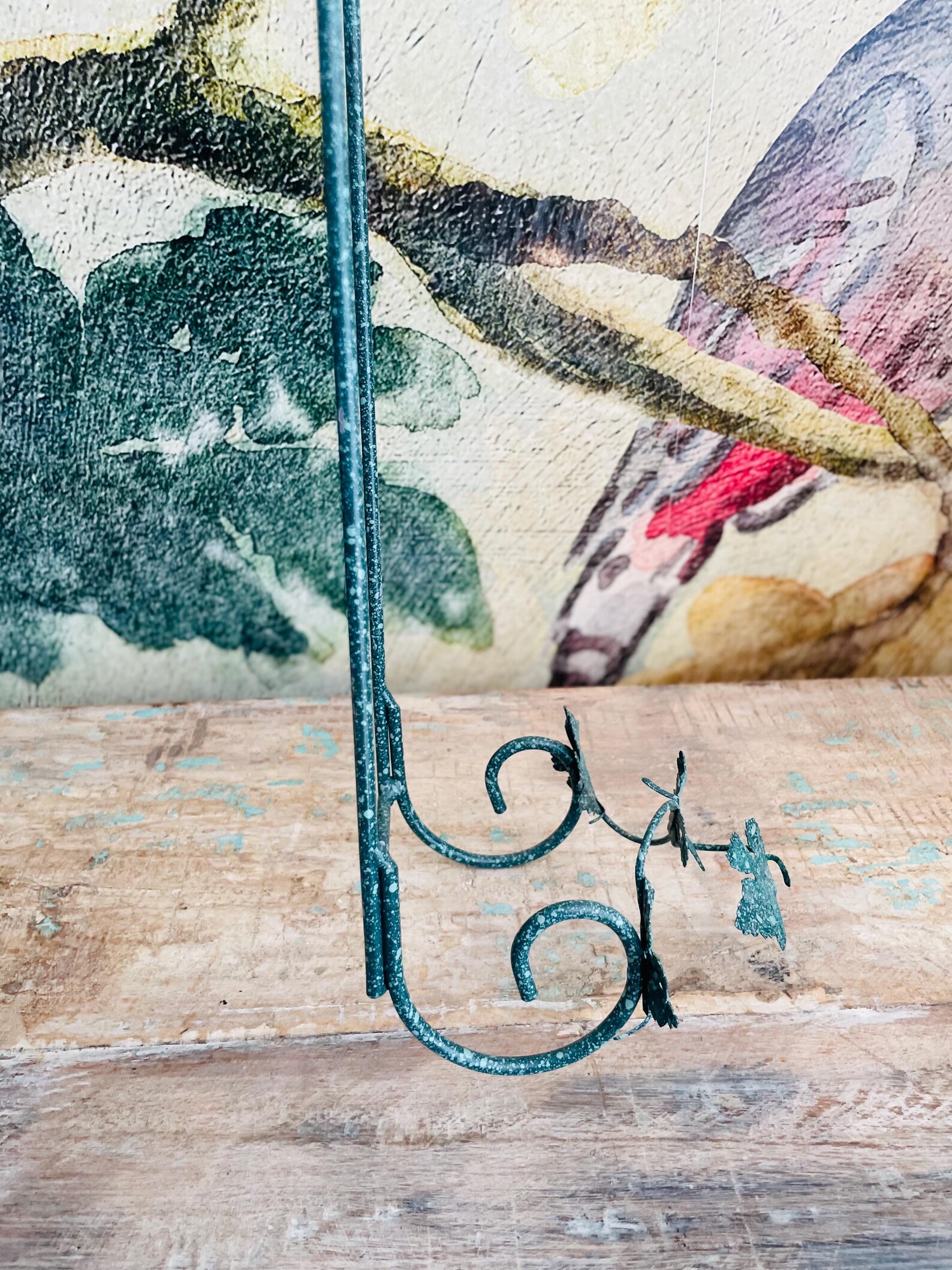 Chippy Plate Rack Green Hanging Art Book Bracket Ivy Leaf Detail - Etsy