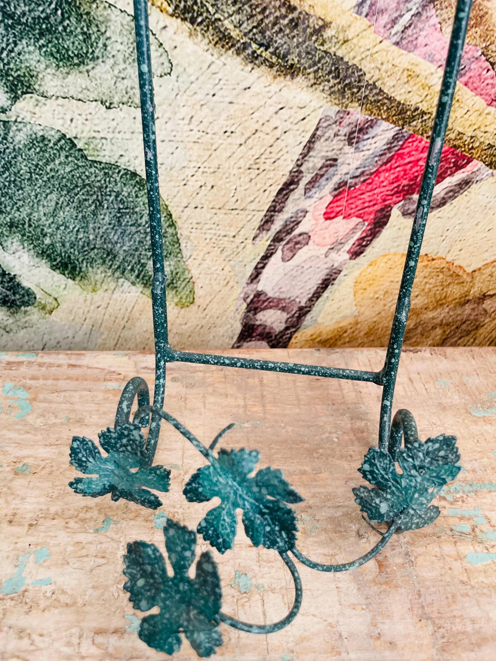Chippy Plate Rack Green Hanging Art Book Bracket Ivy Leaf Detail - Etsy