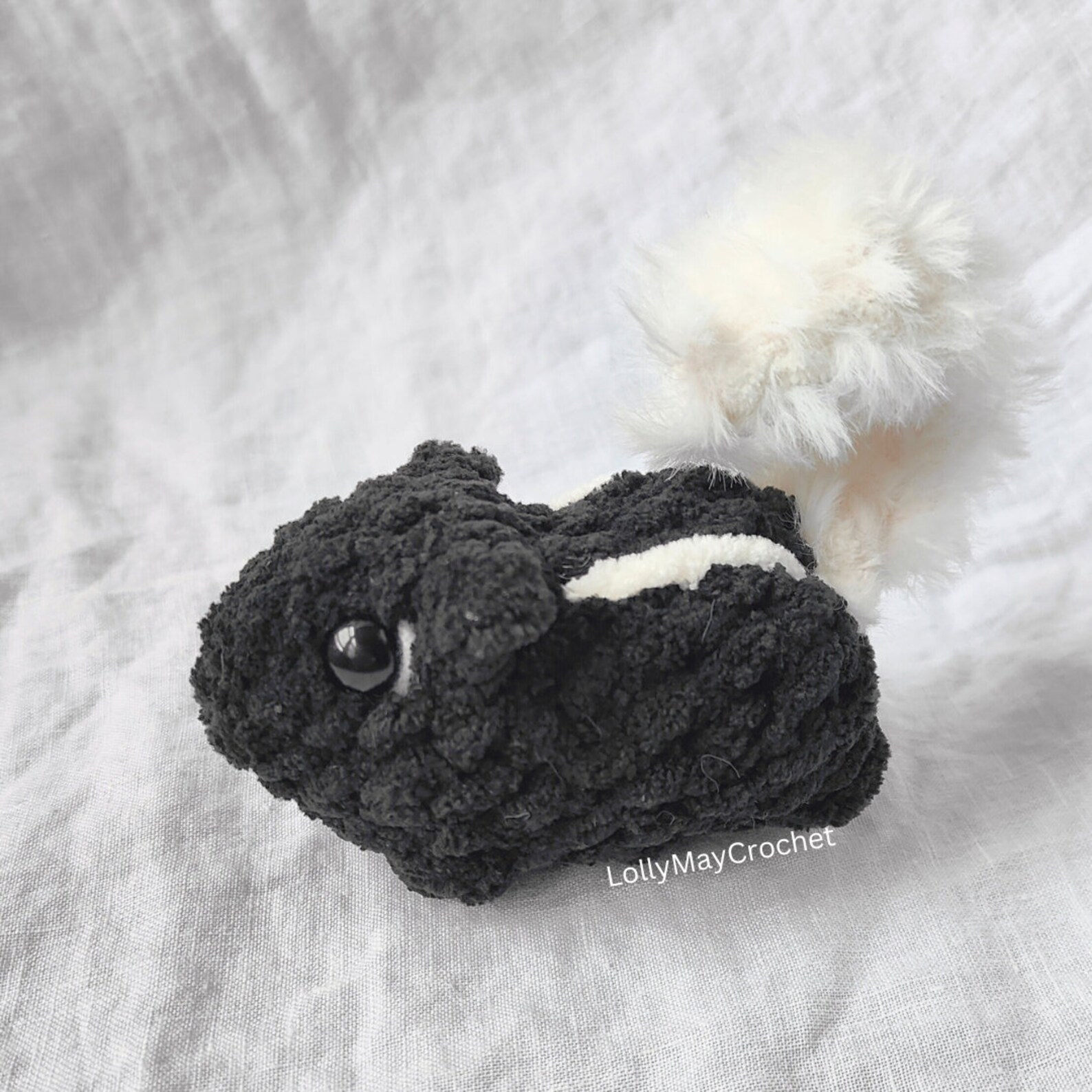 Squeaks the Skunk Crochet Amigurumi Pattern - English US Crochet ...