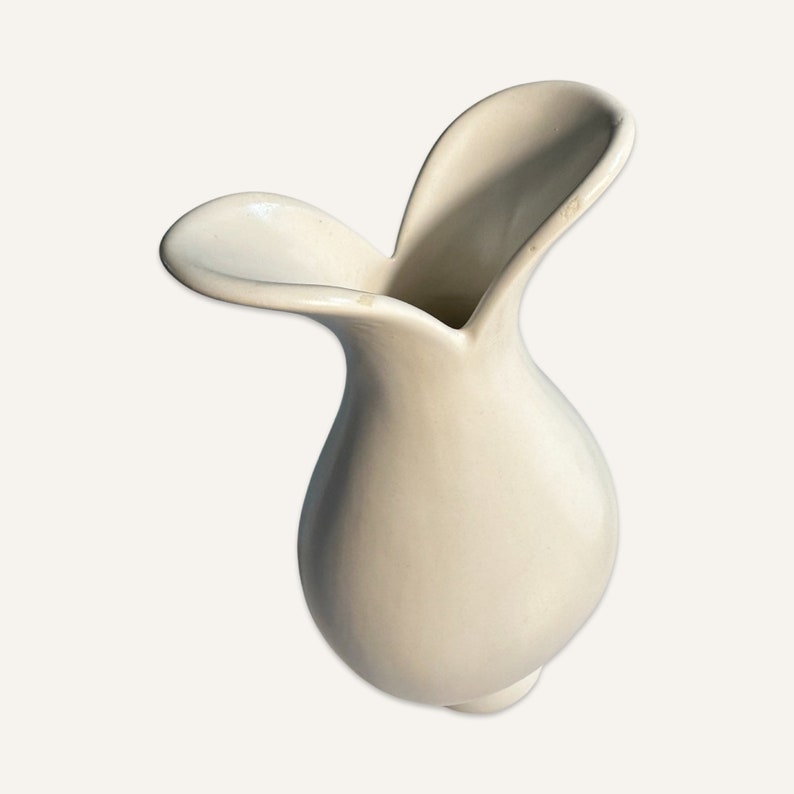 Eva Zeisel Organic Form Earthenware Vase in White Glaze - Etsy
