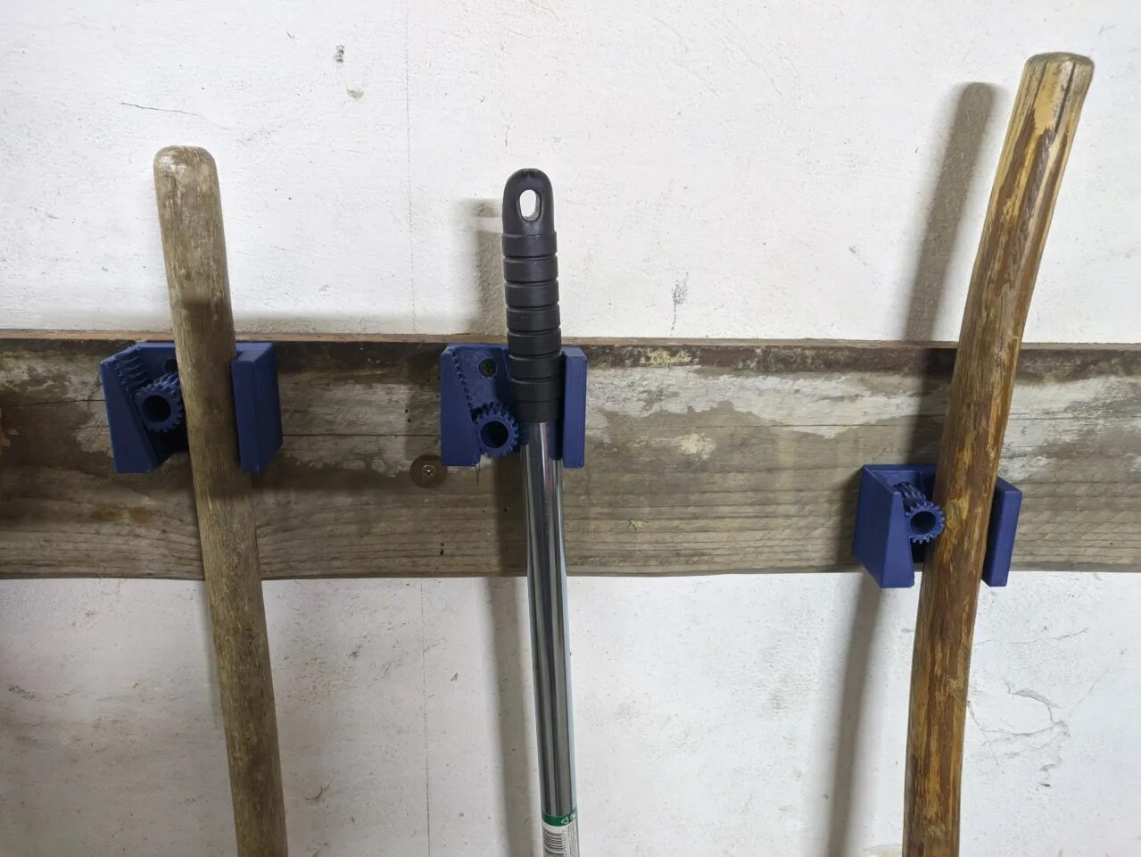 Wall-mounted 3D Printed Gravity Broom Holder Convenient - Etsy UK