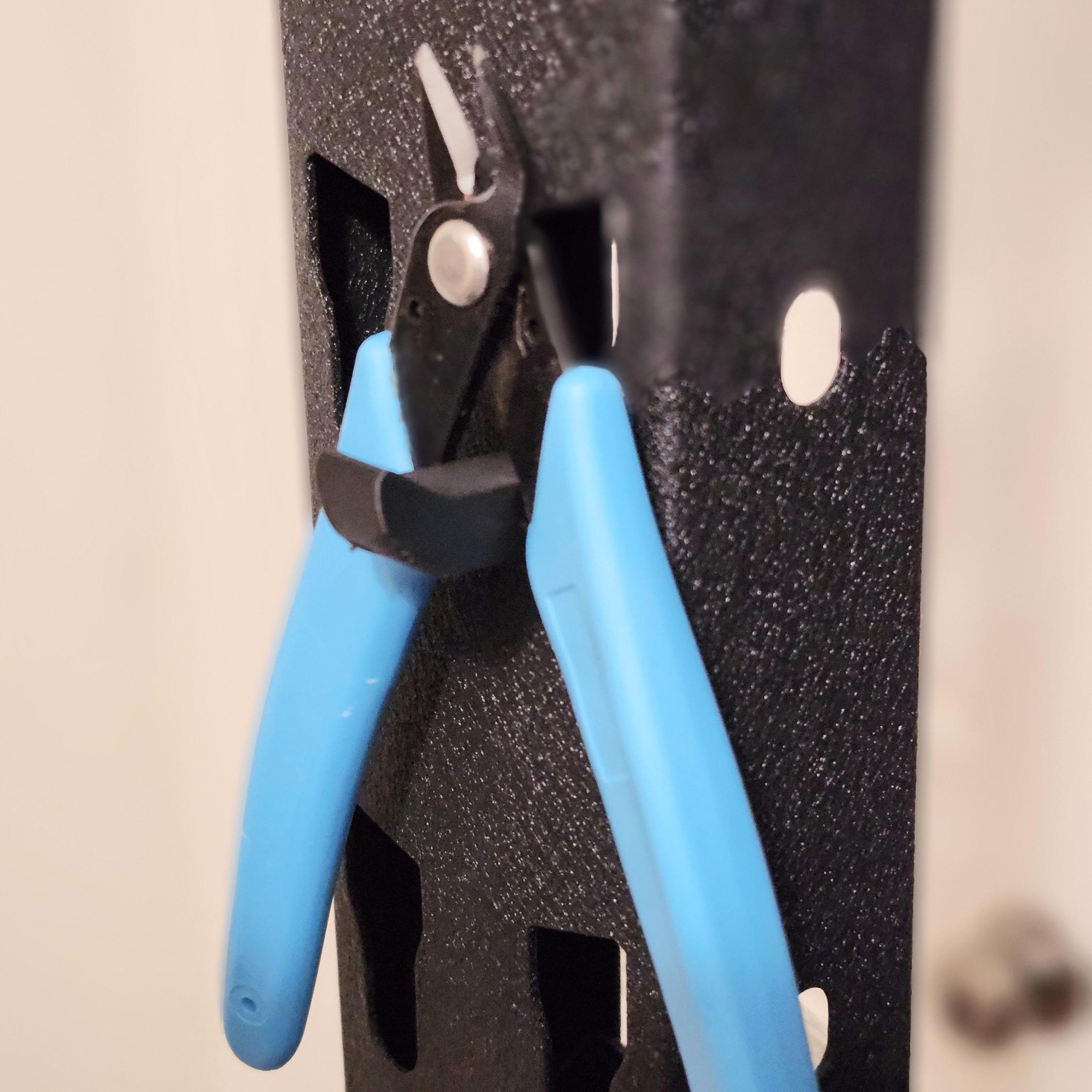 3D Printed Garage Shelf Hook: Keyhole Shelving Organizer - Etsy