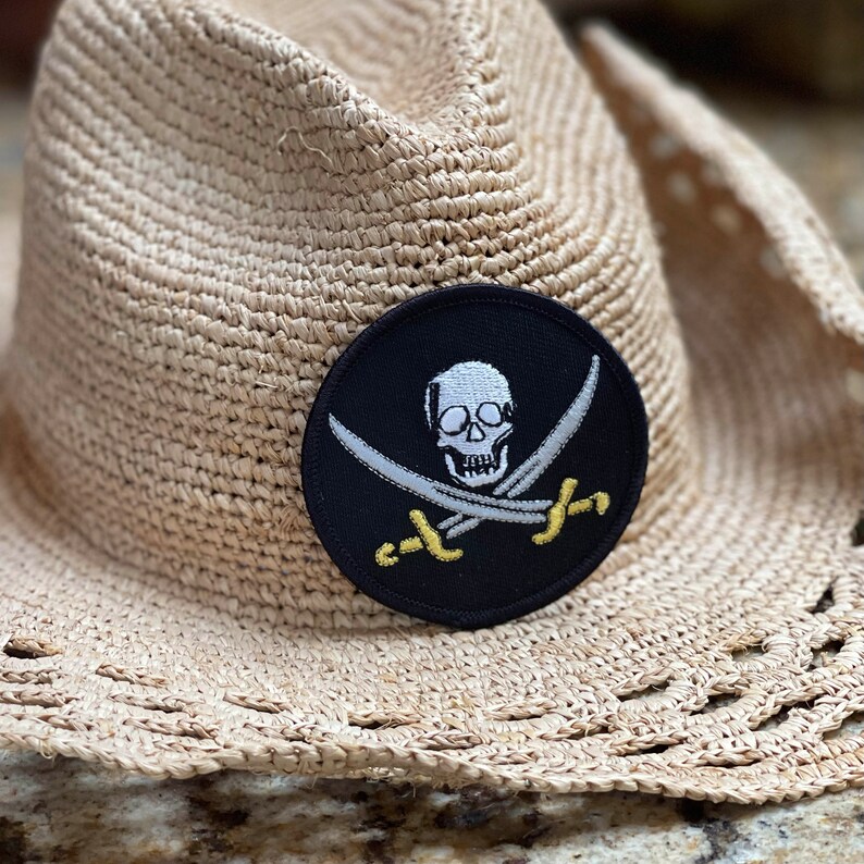 3 Skull and Crossed Swords Patch in Gold and Silver Metallic Embroidery ...