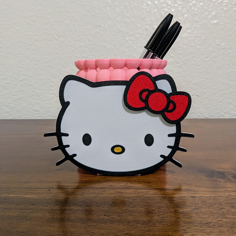 Hello Kitty and Friends - Holder, Cute Pen, Makeup Brush, Desk & Vanity ...