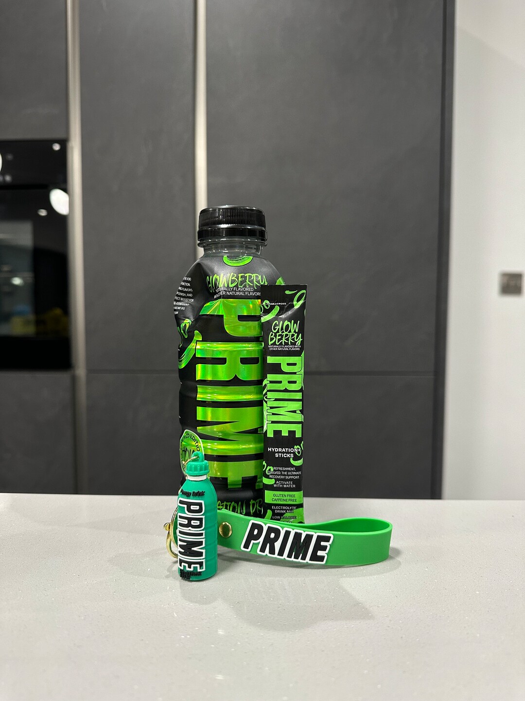 Prime Hydration DAMAGED Glowberry Holo Rare US Import Ksi&logan Hamper ...