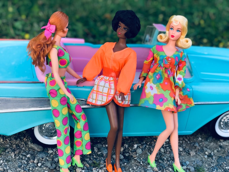 Barbie 1968, Mod Friends, Flower Colors, Black, Green, Pink, Orange ...