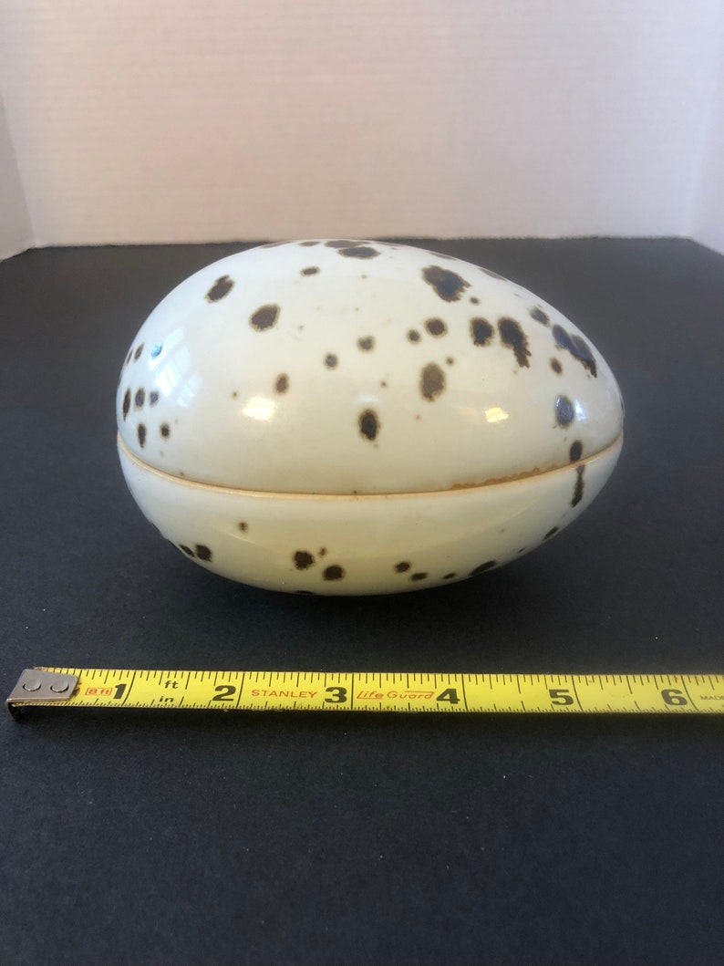 Vintage Collector’s Porcelain Egg Shaped Container. - Etsy
