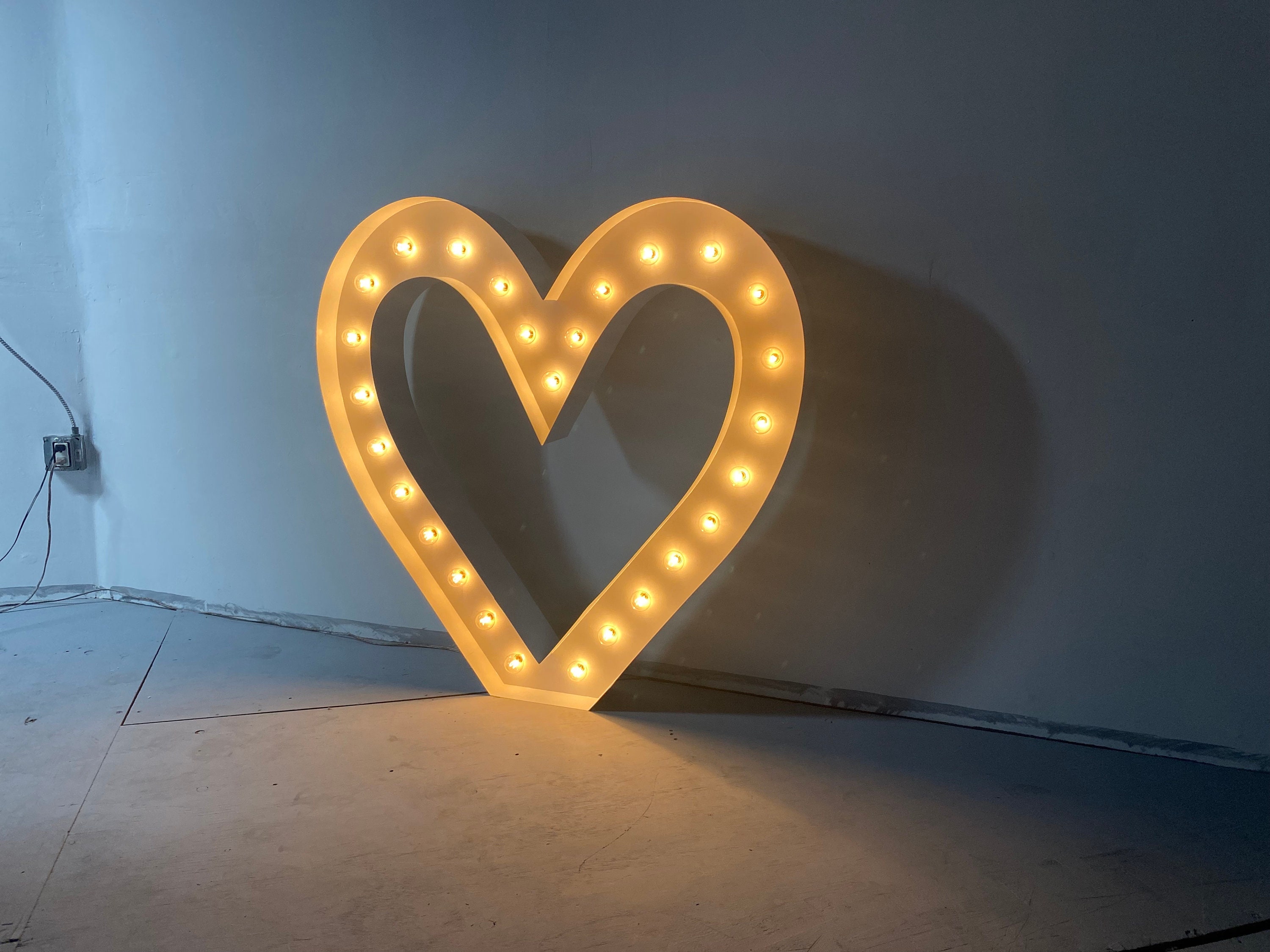 Large Marquee Heart 4ft Tall Marquee Heart Shape Symbol Light up ...