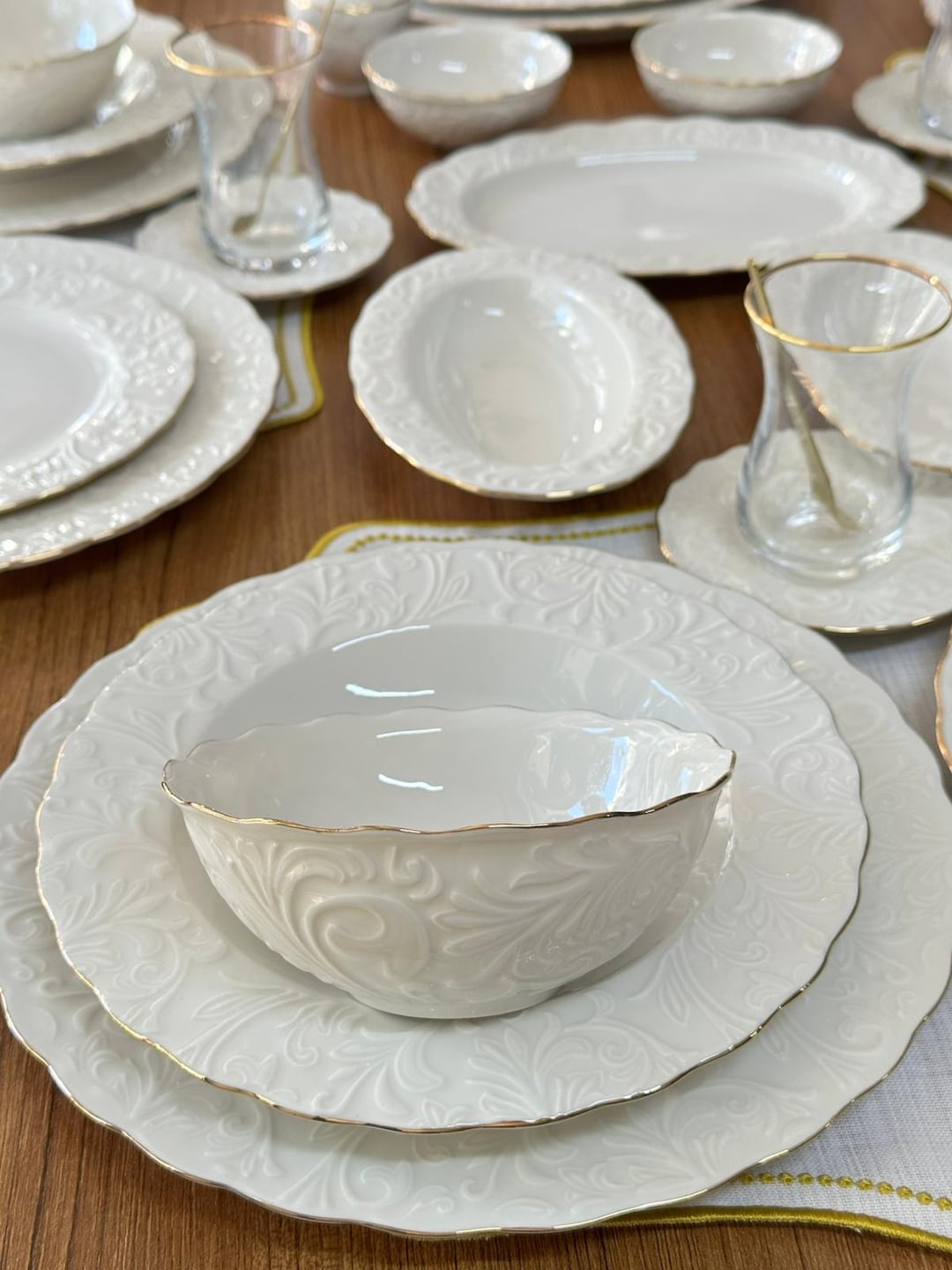 136 Piece Rose Dinnerware & Breakfast Set for 12 | Embossed Porcelain ...