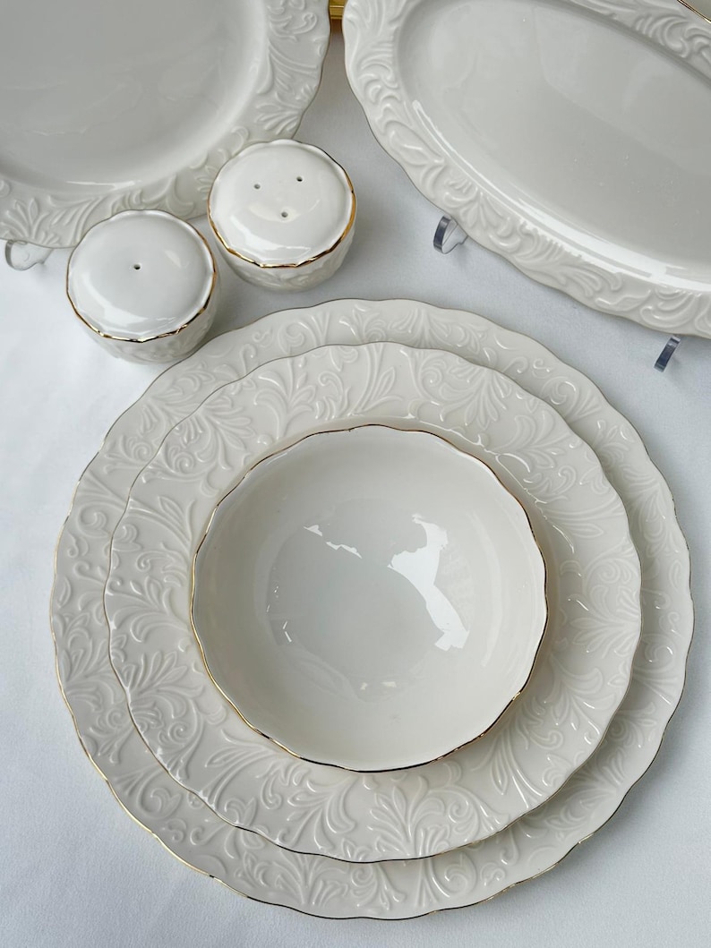 Elegant White Embossed Dinnerware Set | 6 Person 28 Pcs Porcelain ...