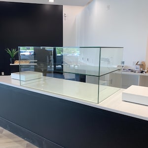 Custom Frameless Glass Display Case – Uv-bonded, Commercial-grade | for ...