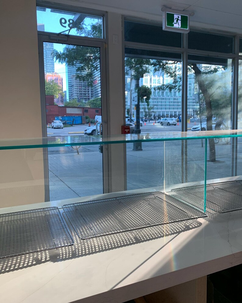 Custom Frameless Glass Display Case – Uv-bonded, Commercial-grade | for ...