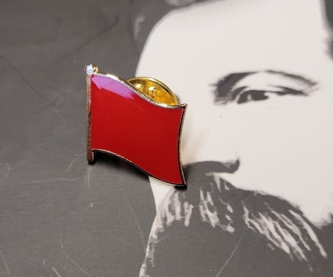 Red Flag Pin Socialist Pin Backpack Pin Emancipation - Etsy