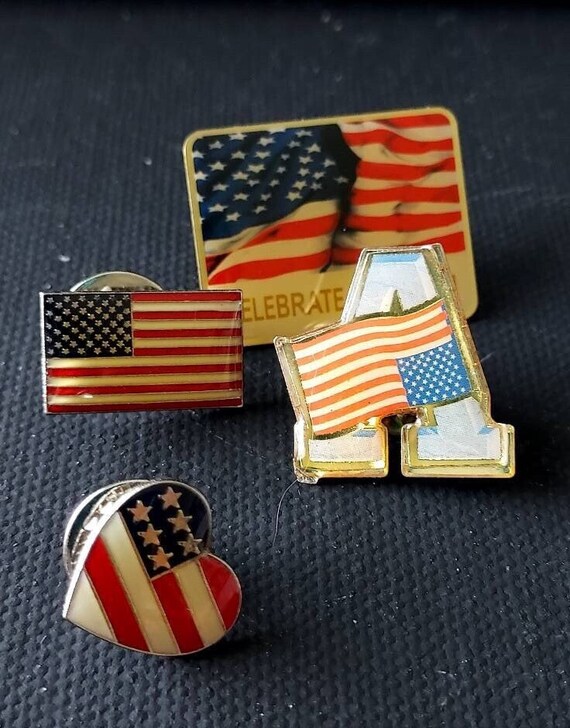 vintage patriotic lapel pins - Gem