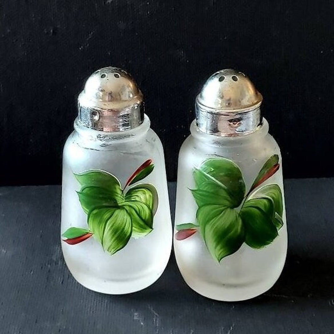 VINTAGE SHAKER SET, Vintage Salt/pepper Shaker Set, Hazel Atlas Salt ...