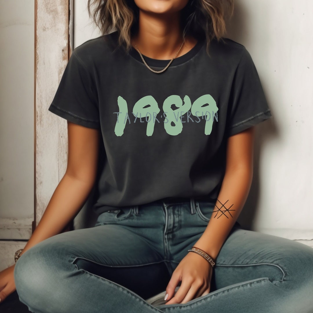 1989 TV V6 Green & Faded Blue Font Aquamarine Edition - Etsy