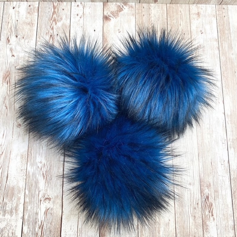 Alaska Pom Beanie - Etsy
