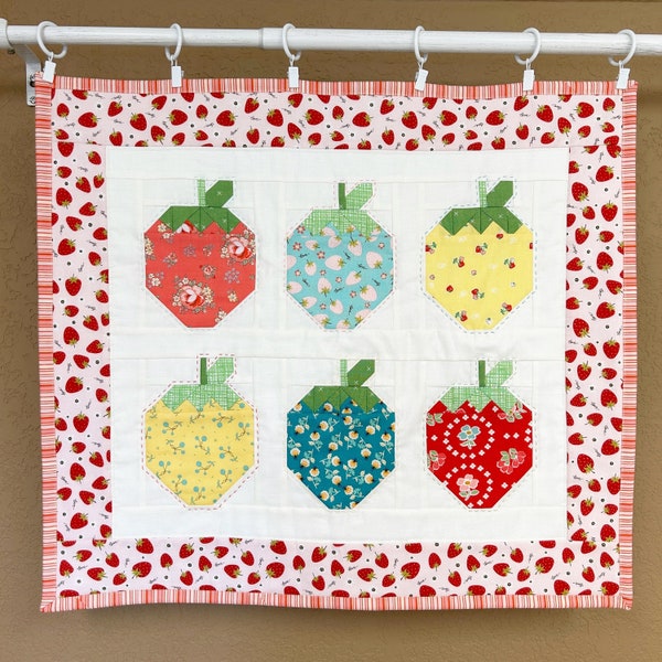 Strawberry Quilt - Etsy