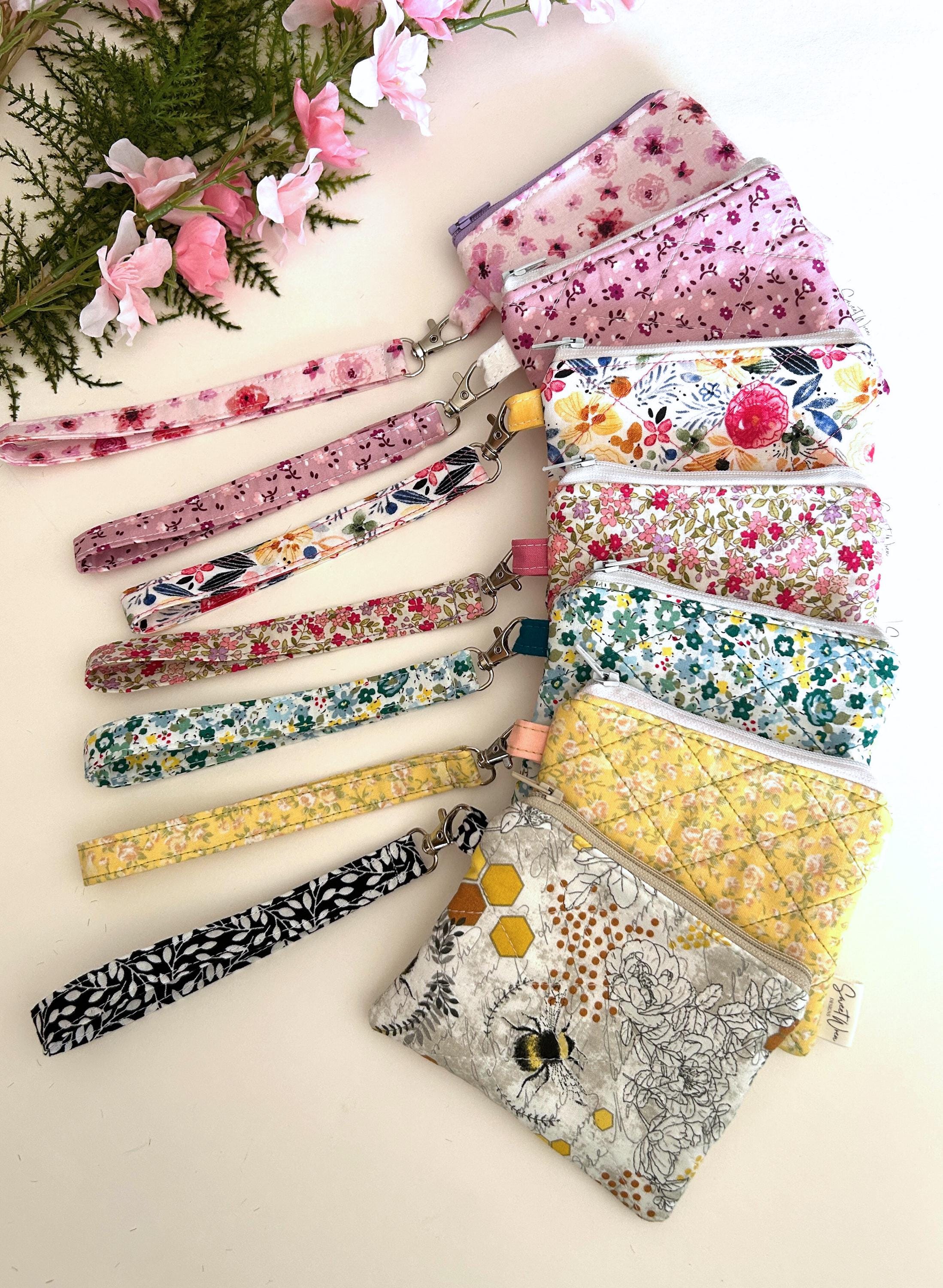 Quilted Wristlet Wallet, Mini Wallet, Quilted Zipper Pouch, Small ...