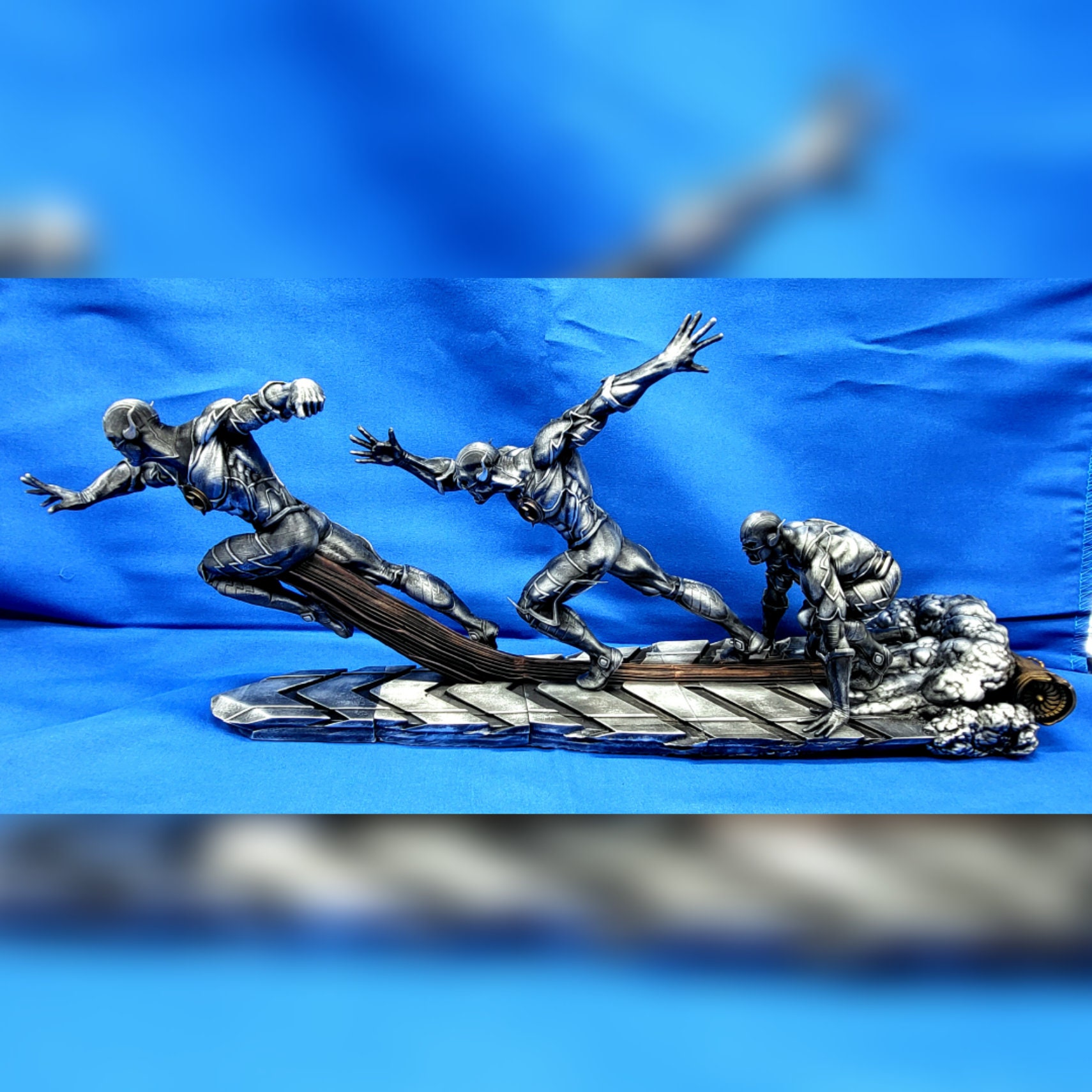 Flash Statue, Diorama - Etsy