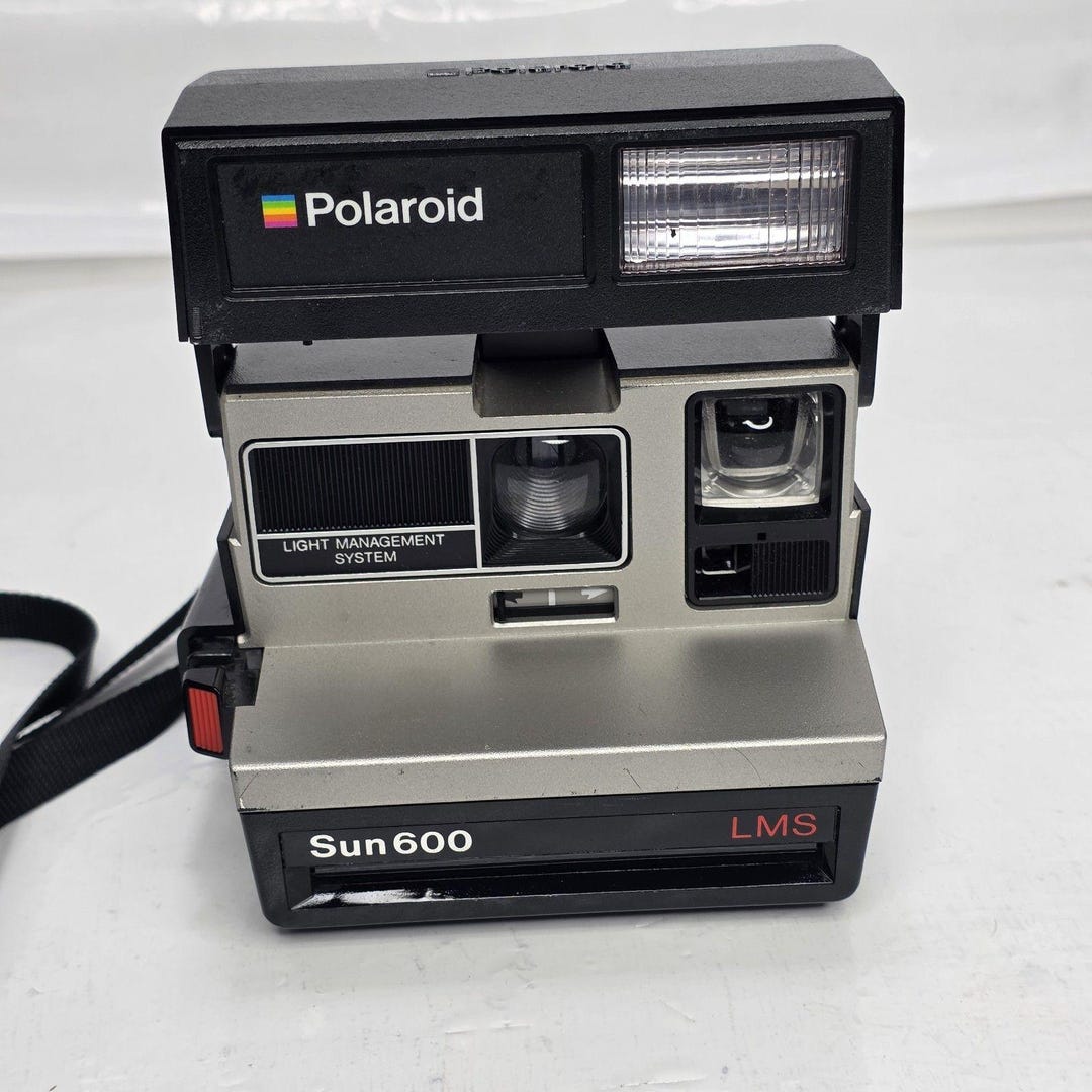 Polaroid Sun 600 LMS Instant Film Camera Built-in Flash Auto Exposure ...