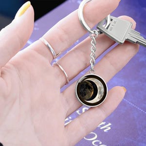 Personalized Total Solar Eclipse 2024 Moonphases Pendant | Custom Lunar ...