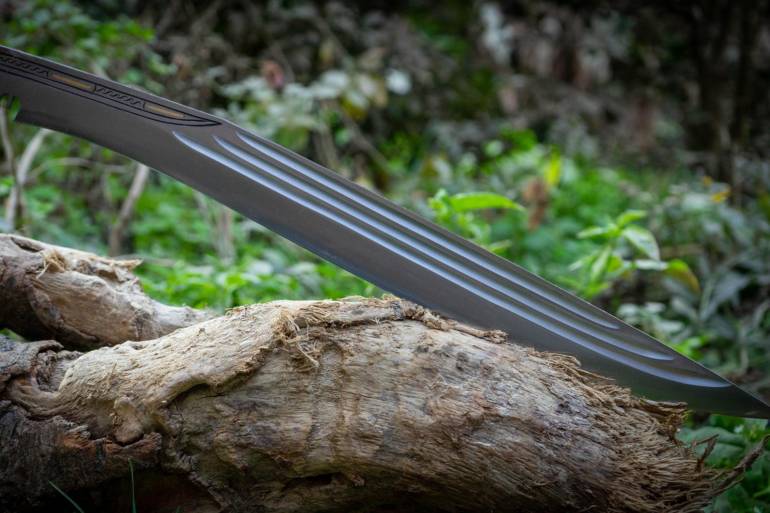 Long Rosewood Handle Nepali Khukuri | Water Tempered Carbon Steel Blade ...