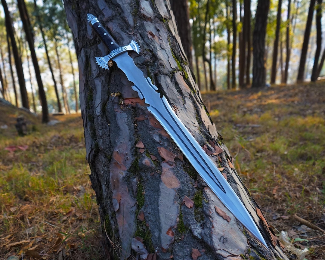 Hand-forged Himalayan Sword: Kami Tribe Heirloom With Hardwood Handle ...