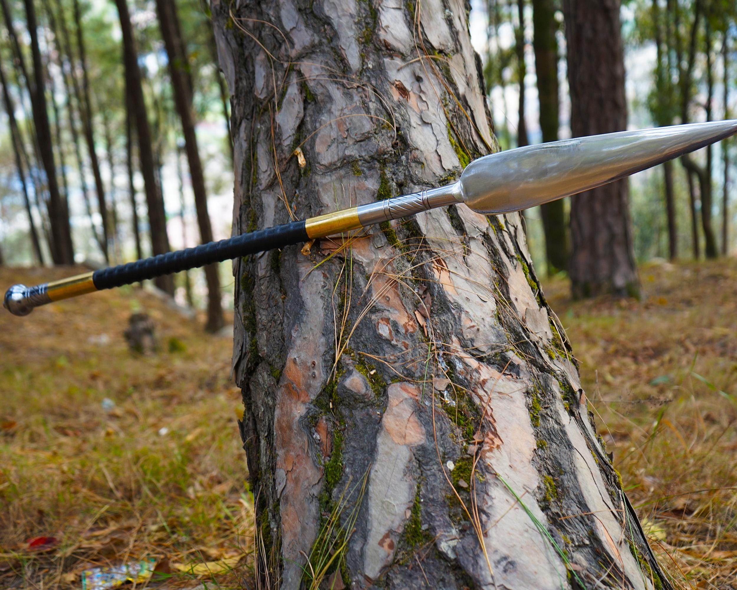 Handmade Zulu Iklwa Spear: High Water Tempered Carbon Steel Viking ...