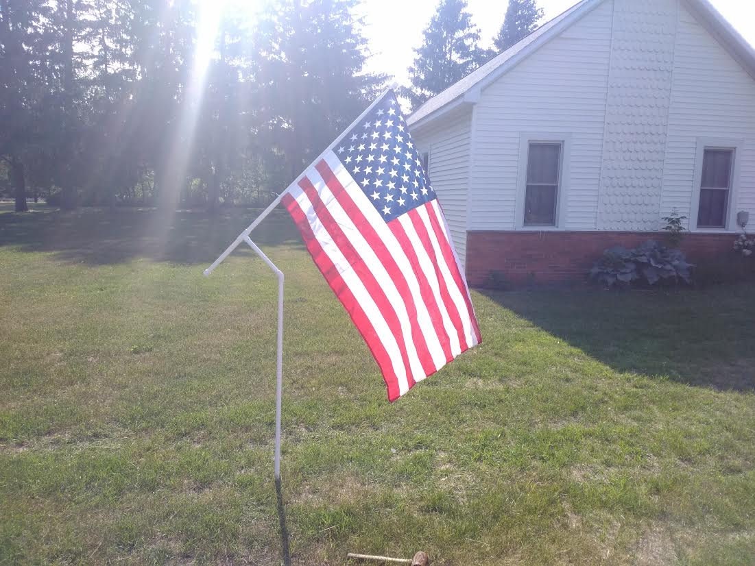 PVC FLAG POLE - Rotating, Holds 3' X 5' Flag, Easy to Assemble, No ...