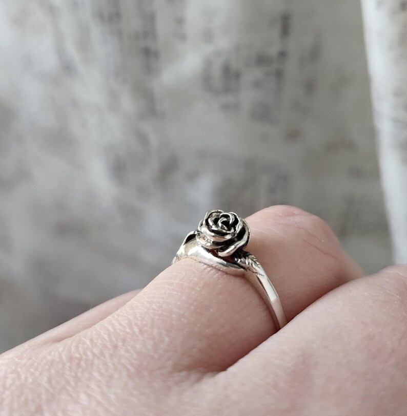 Dainty Sterling Silver Rose Ring: 3D Floral, Cottagecore Jewelry - Etsy