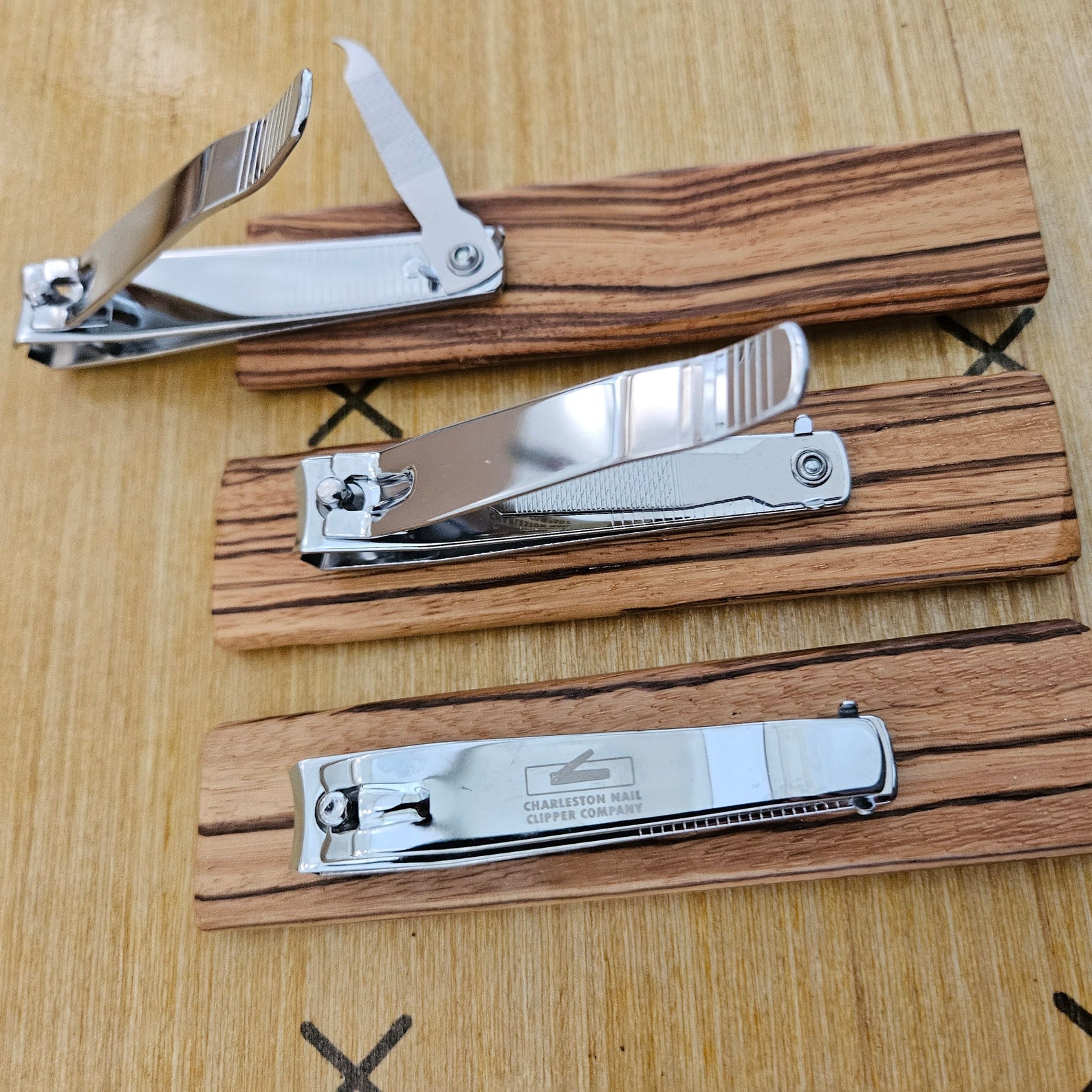 Pivoting Fingernail Clippers on Zebra Wood Base | Hand Mobility Aid for ...