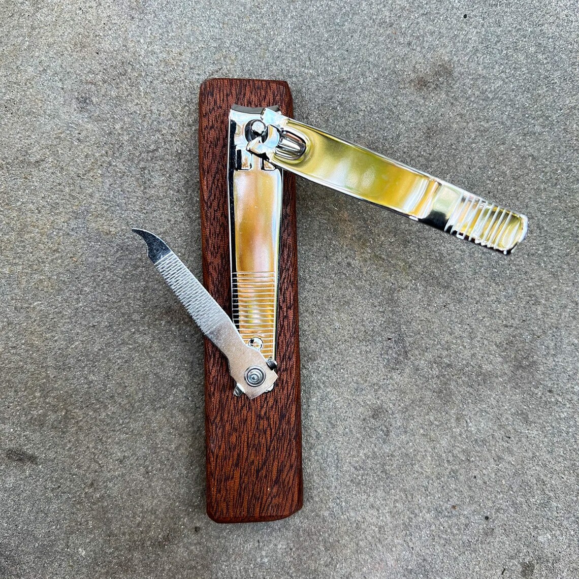 Ergonomic One-handed Nail Clippers (mahogany Wood) | 360 Degree Pivot ...