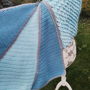 DRAGONNA Shawl Cape Crochet Pattern. Pdf File, Digital Chart ...