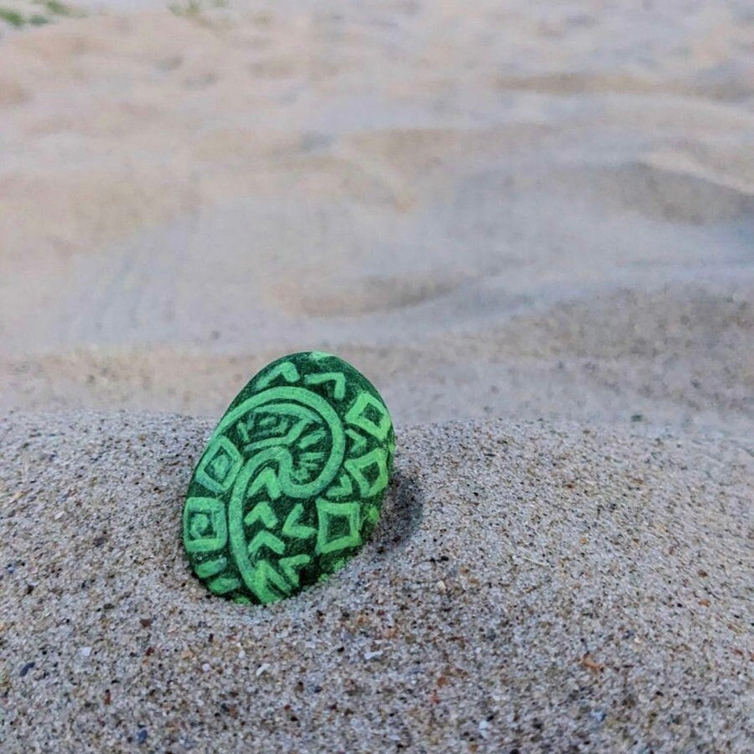 Moana Heart of Te Fiti Hand Painted Rock - Etsy