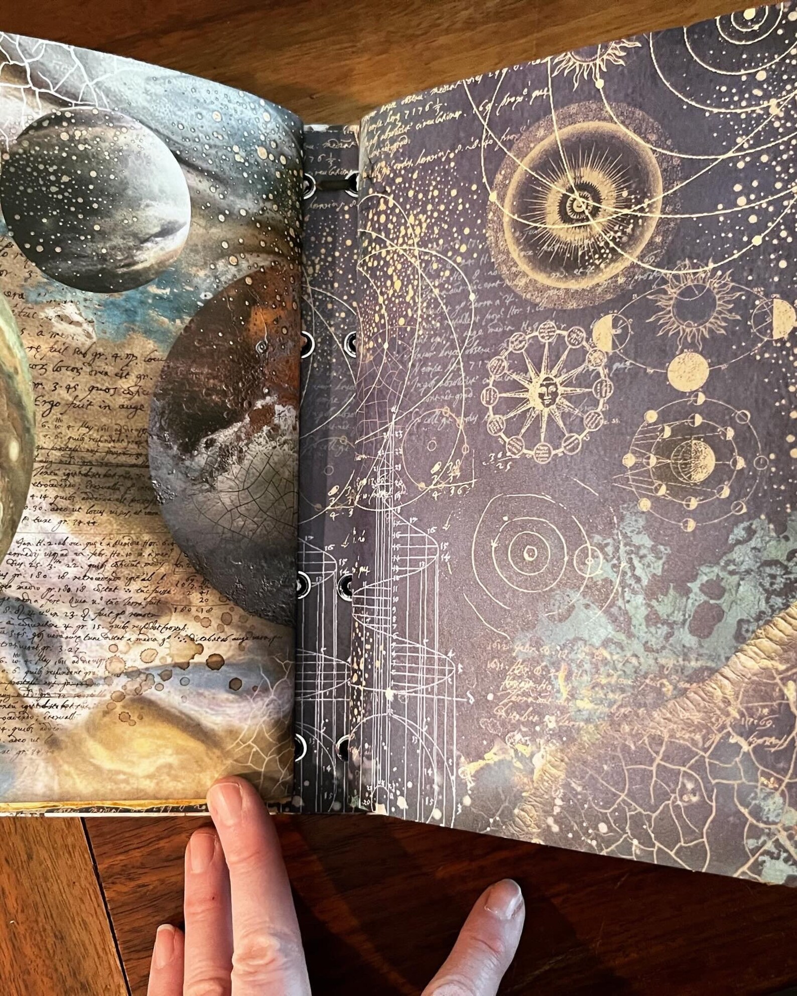 Junk Journal Stamperia Cosmos Infinity - Etsy