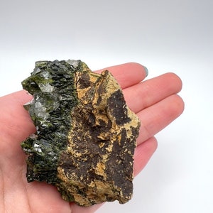 Forest Epidote With Quartz Specimen (turkey) – 131g, Super Sparkly and ...