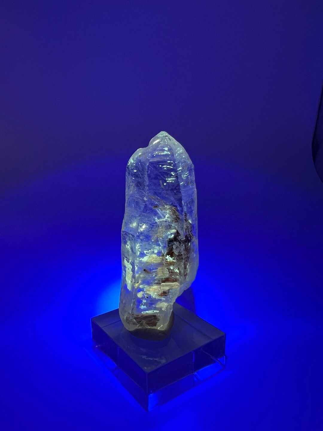 Firefly Quartz Crystal madirobe, Madagascar 17g, Uv-reactive ...