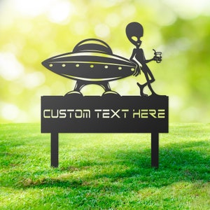 Alien & UFO Spaceship Yard Stake, Custom Metal Alien Garden Yard Art ...