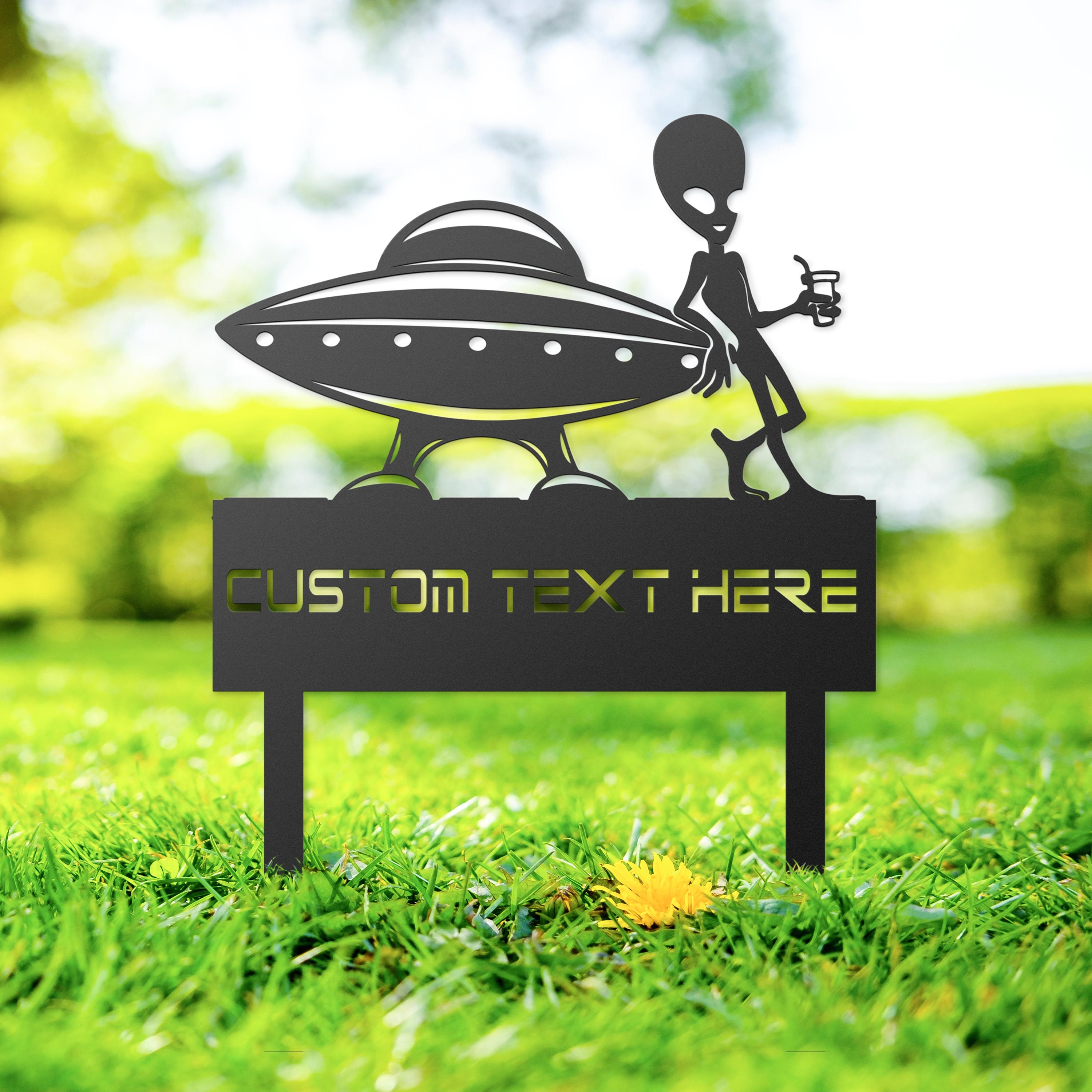 Alien & UFO Spaceship Yard Stake, Custom Metal Alien Garden Yard Art ...
