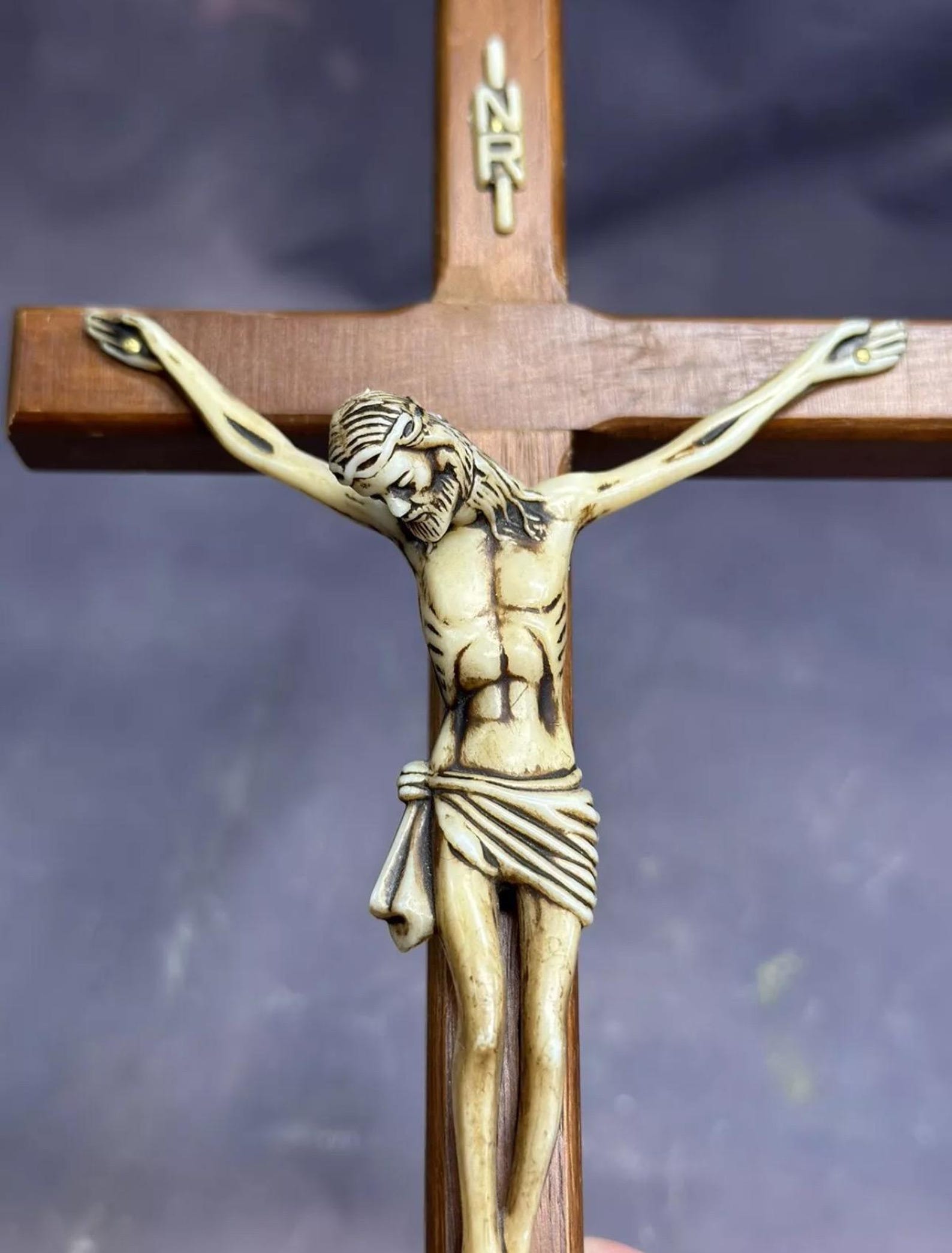 Vintage INRI Resin Jesus Christ Wood Crucifix Wooden Cross Wall Hanging ...