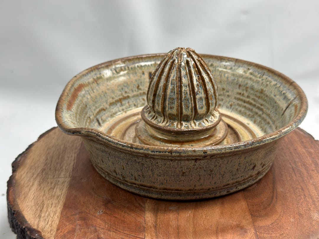 Art Pottery Handmade Fruit / Citrus Juicer Pottery Ombre Brown ...