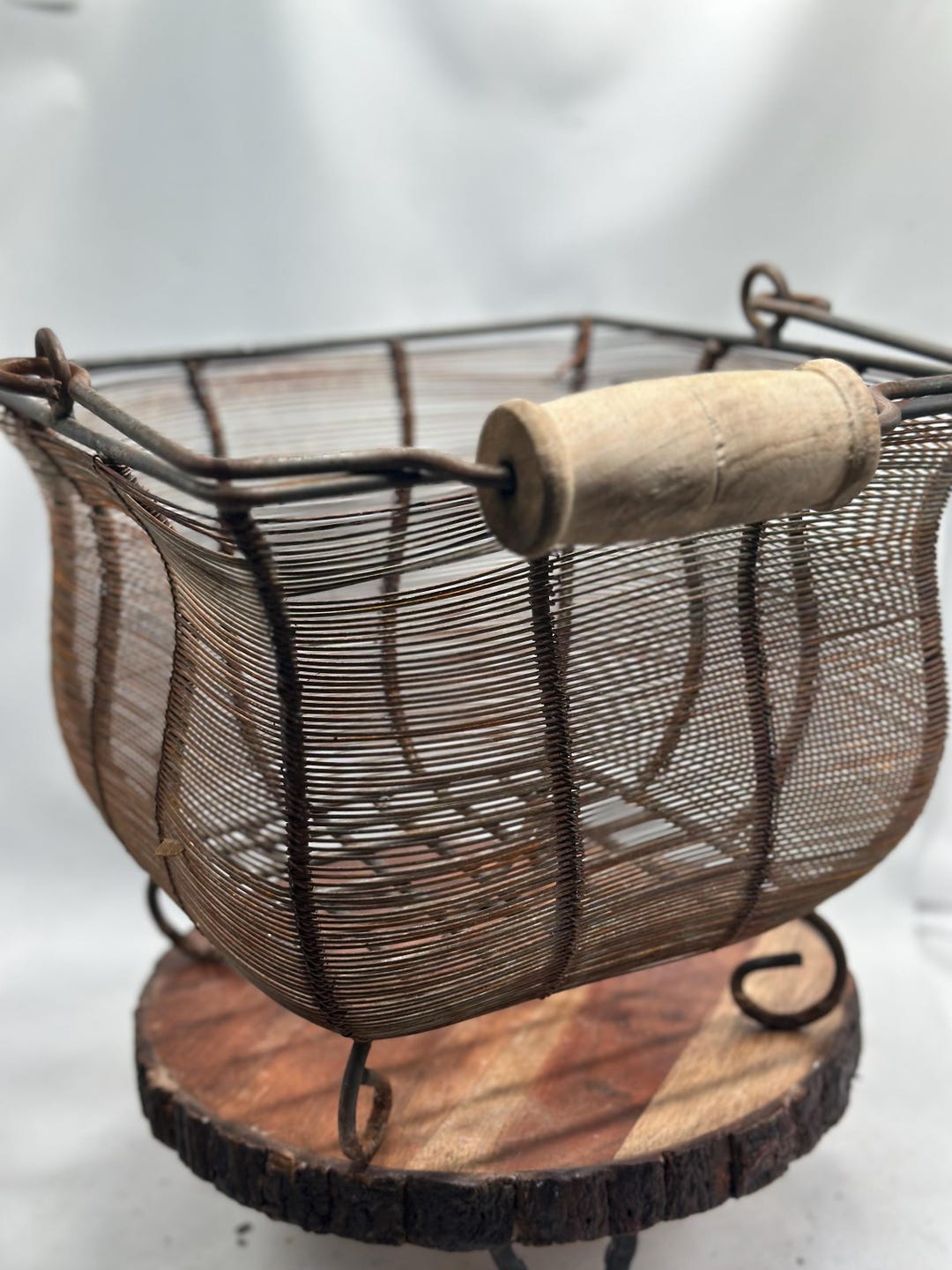 Primitive Vintage Wire Metal Handled Basket With Legs Country Farmhouse ...