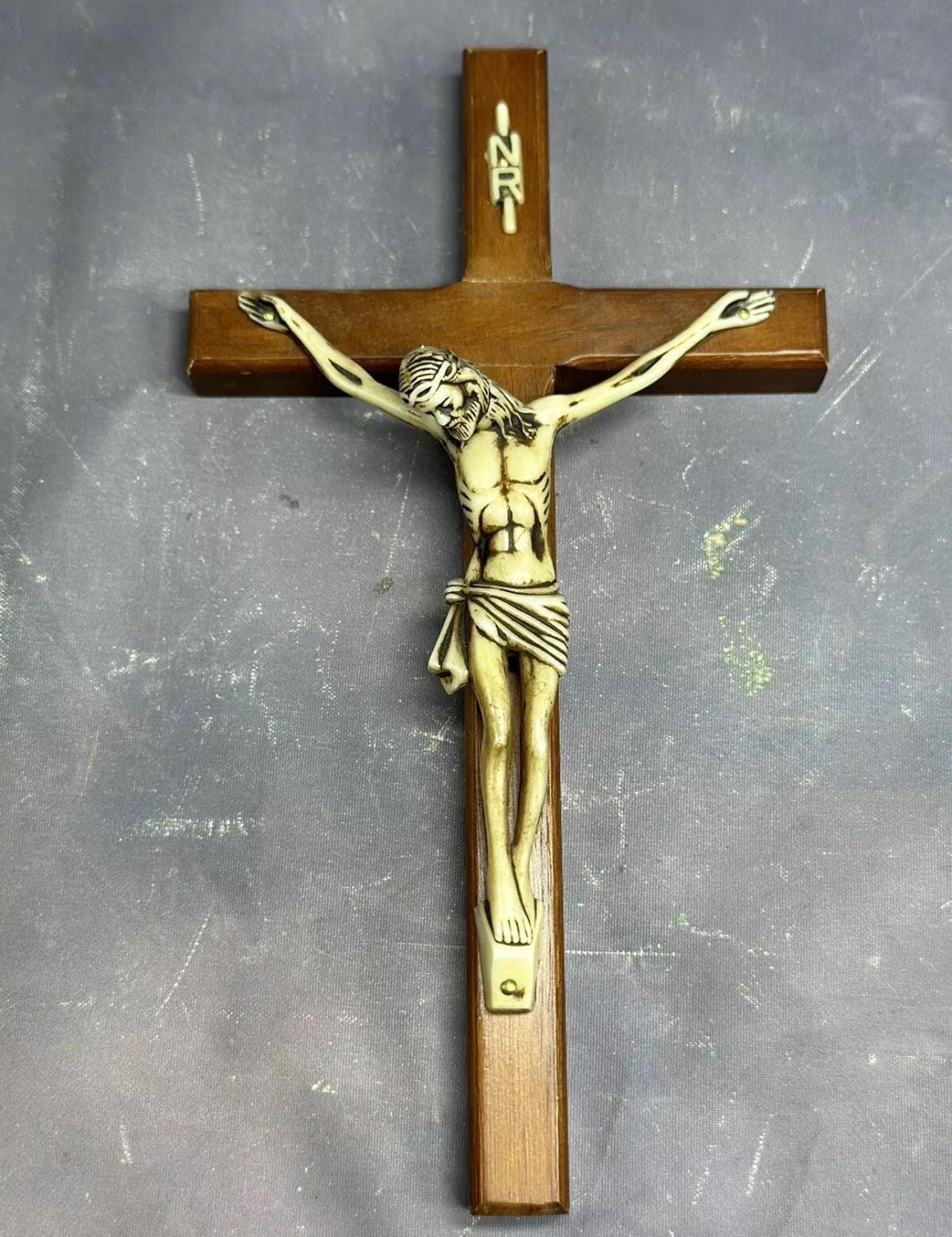Vintage INRI Resin Jesus Christ Wood Crucifix Wooden Cross Wall Hanging ...