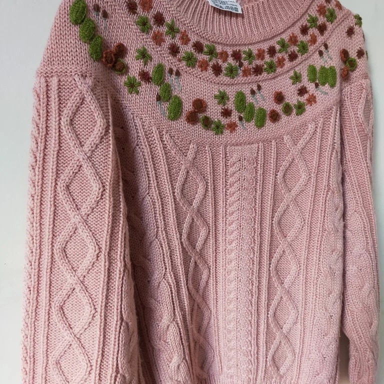 Vintage Embroidered Sweater With Cables and Flowers Size 44/46 38/40 ...