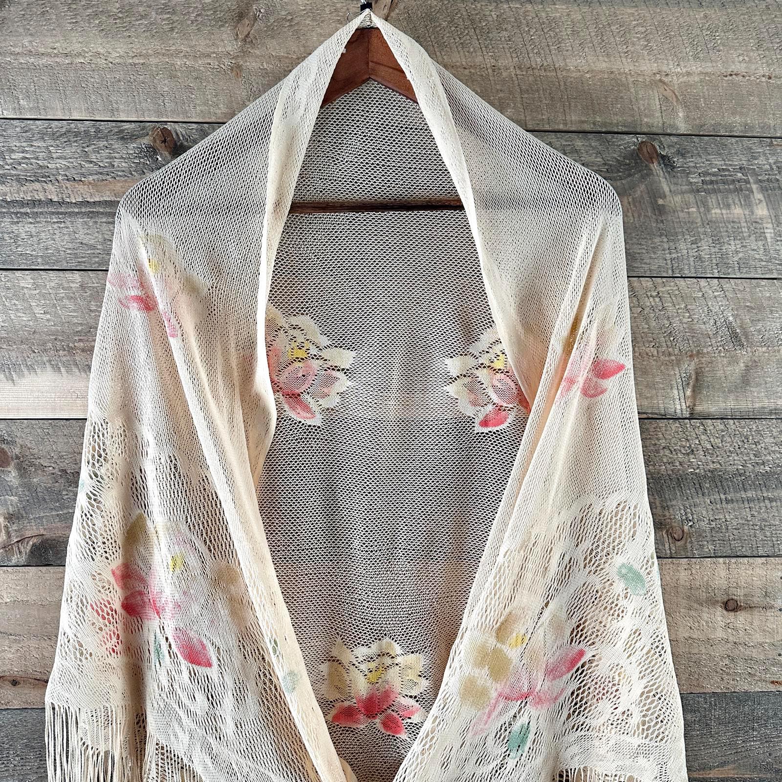 Vintage 70s Floral Knit Triangle Fringe Shawl - Etsy