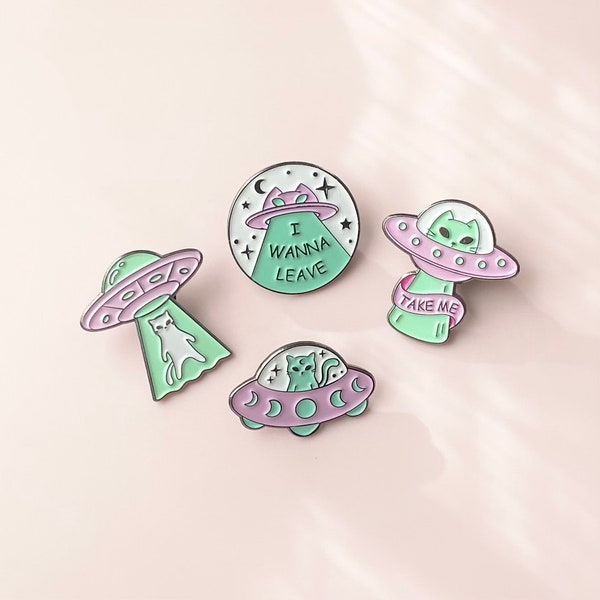 Alien Pin - Etsy