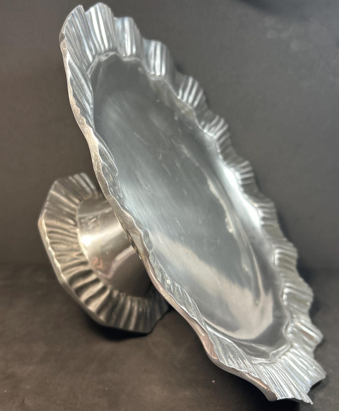 Round Cast Aluminum Stainless Cake Stand, Footed Cake Plate Display ...